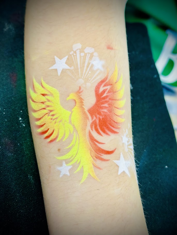 Airbrush Body Art-The Pirate Girl Painter